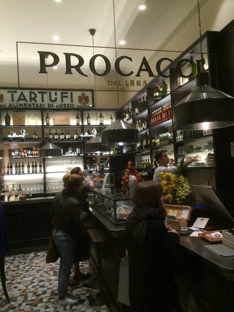 プロカッチ(Procacci a Firenze)：フィレンツェでトリュフつまみにワイン - イタリアまにあ